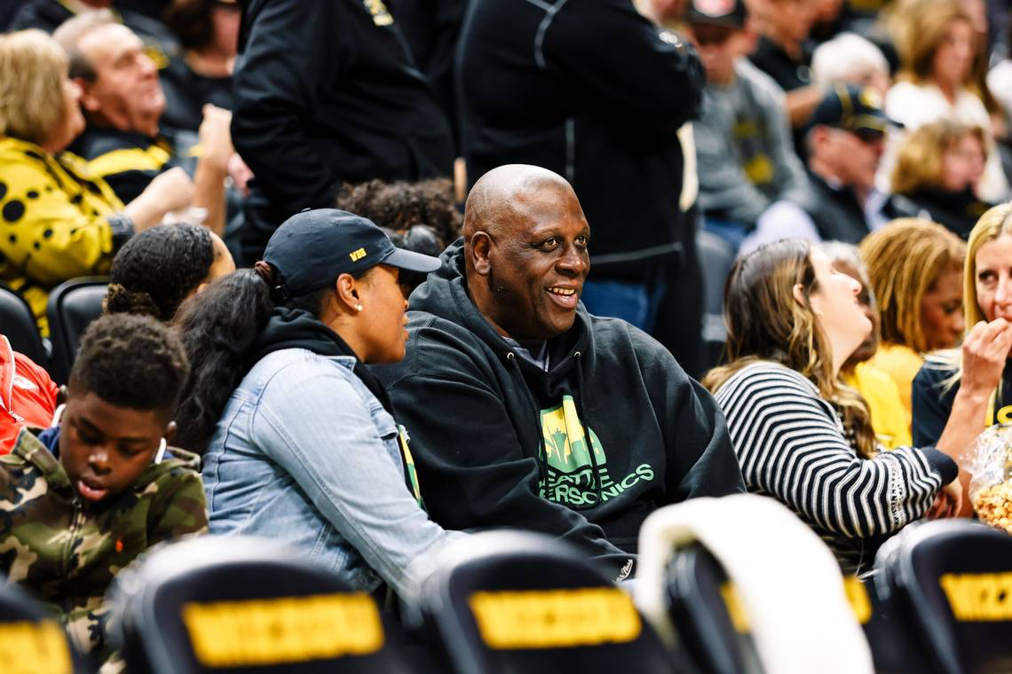 Xavier McDaniel on His NBA Legacy and Fierce Competitive Spirit ...